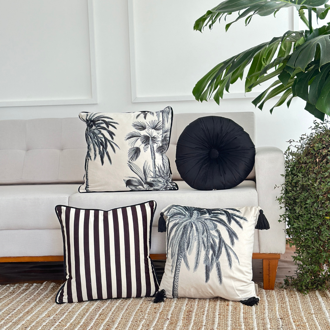 Compre Kit 4 Capas Almofadas Veludo Preto e Off White Litras